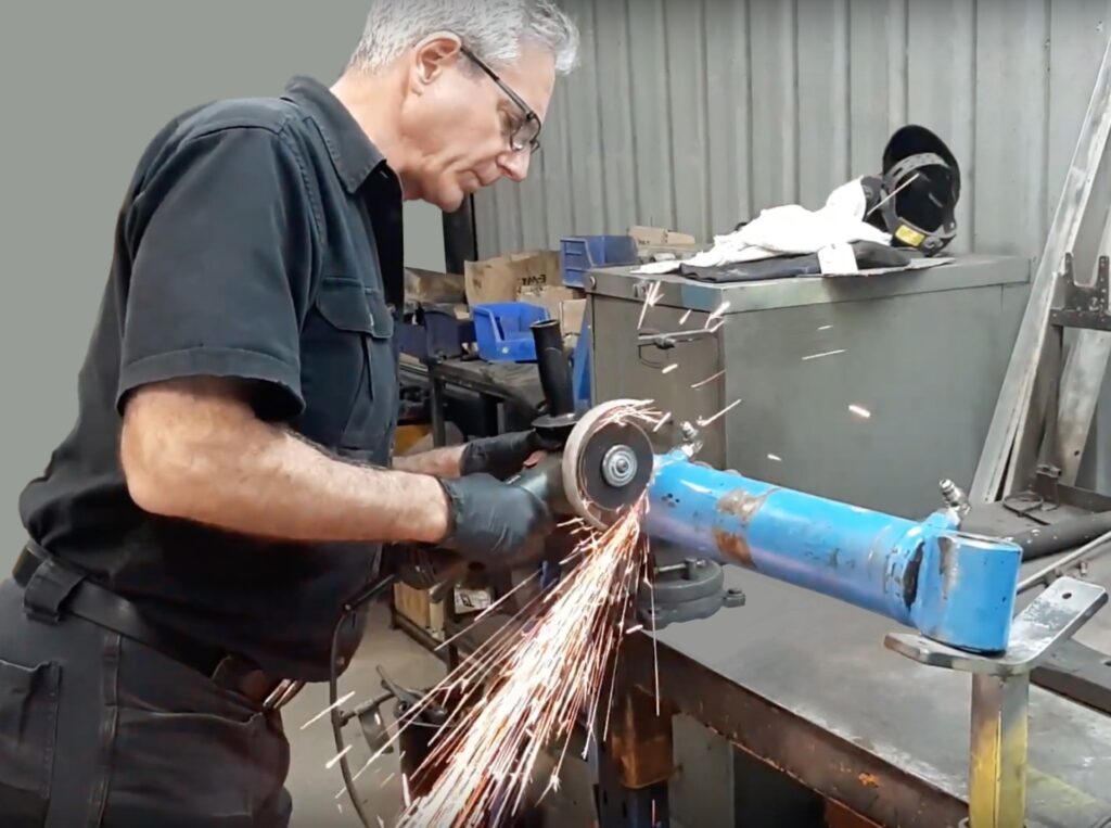 Inside a Hydraulic Cylinder Failure